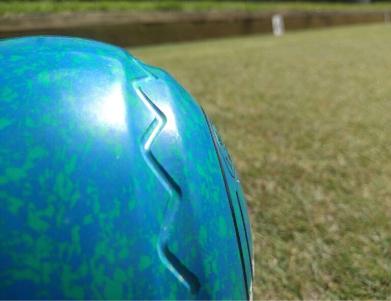 Types Of Grips On Lawn Bowls | Which One Is Best? – Jack High Bowls
